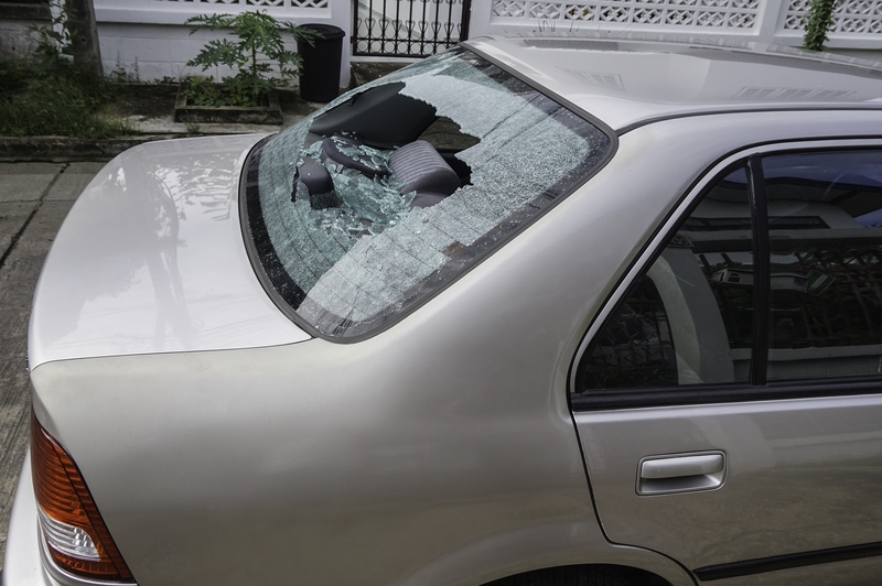 Achterruit vervangen tegen de beste prijs