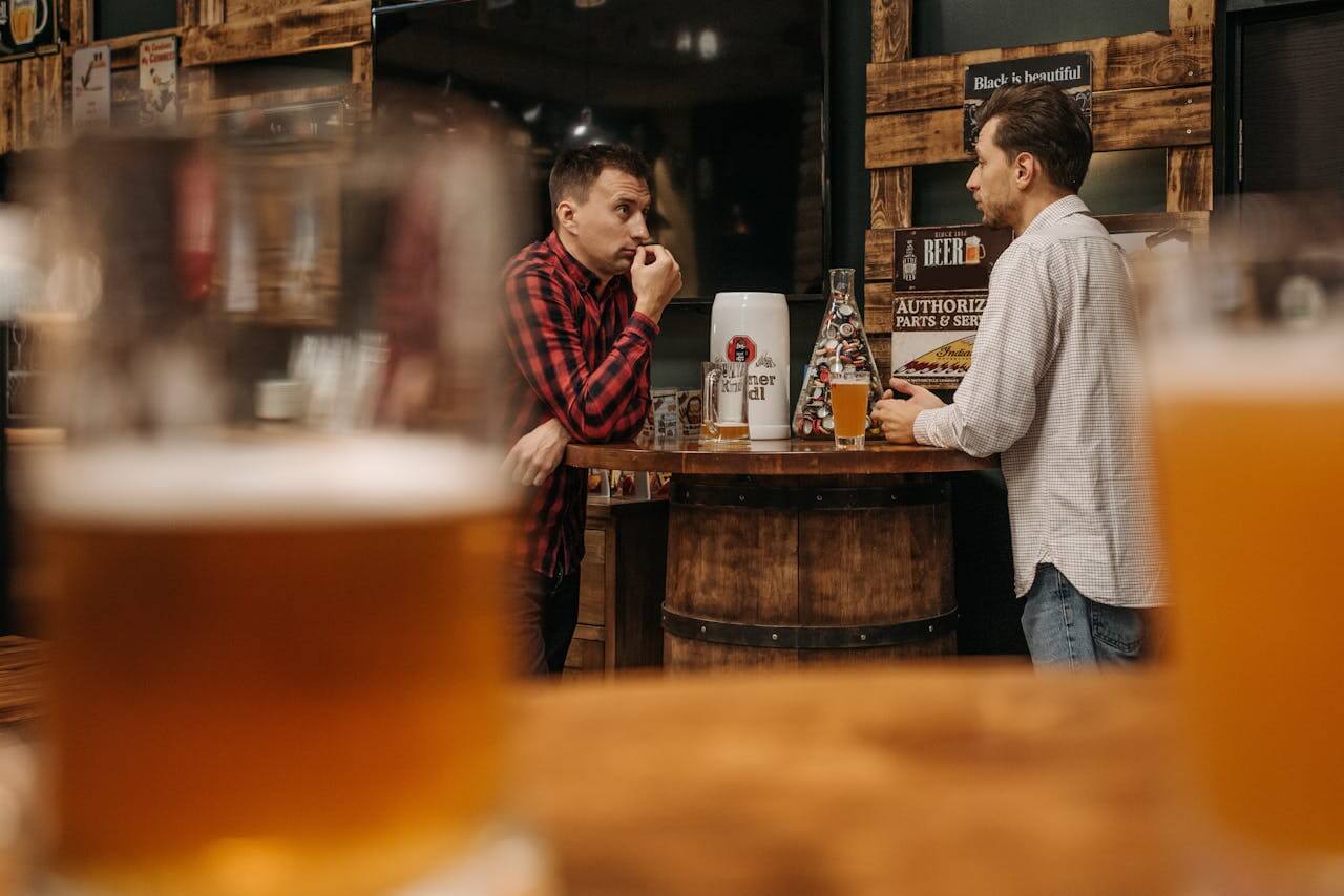 Zuur bier uitgelegd: waarom je het haat of juist geweldig vindt - Menfacts